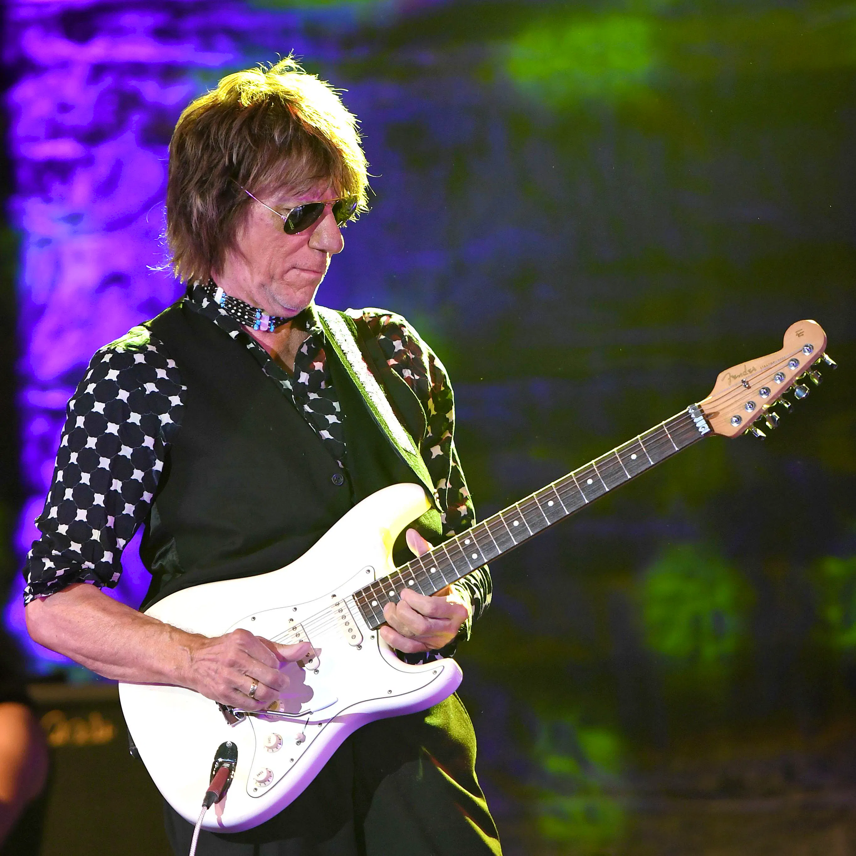 Jeff Beck Guitar Lessons and Guitar Tabs
